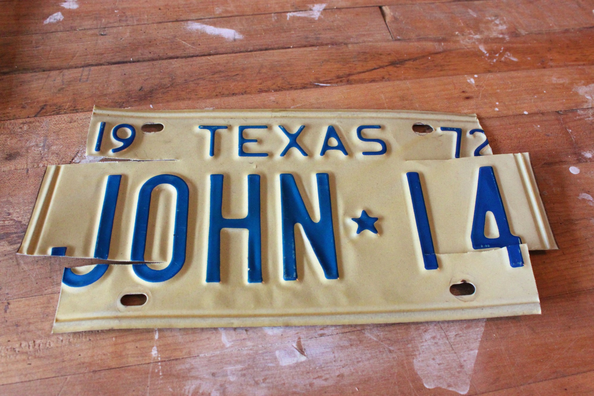 A Texas License Plate Becomes a Box | THE CAVENDER DIARY